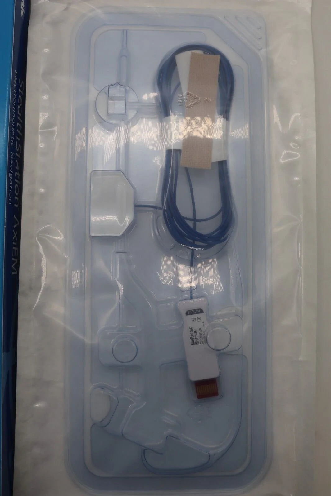 Medtronic | 9734887 | StealthStation AxiEM Electromagnetic Patient Tra ...