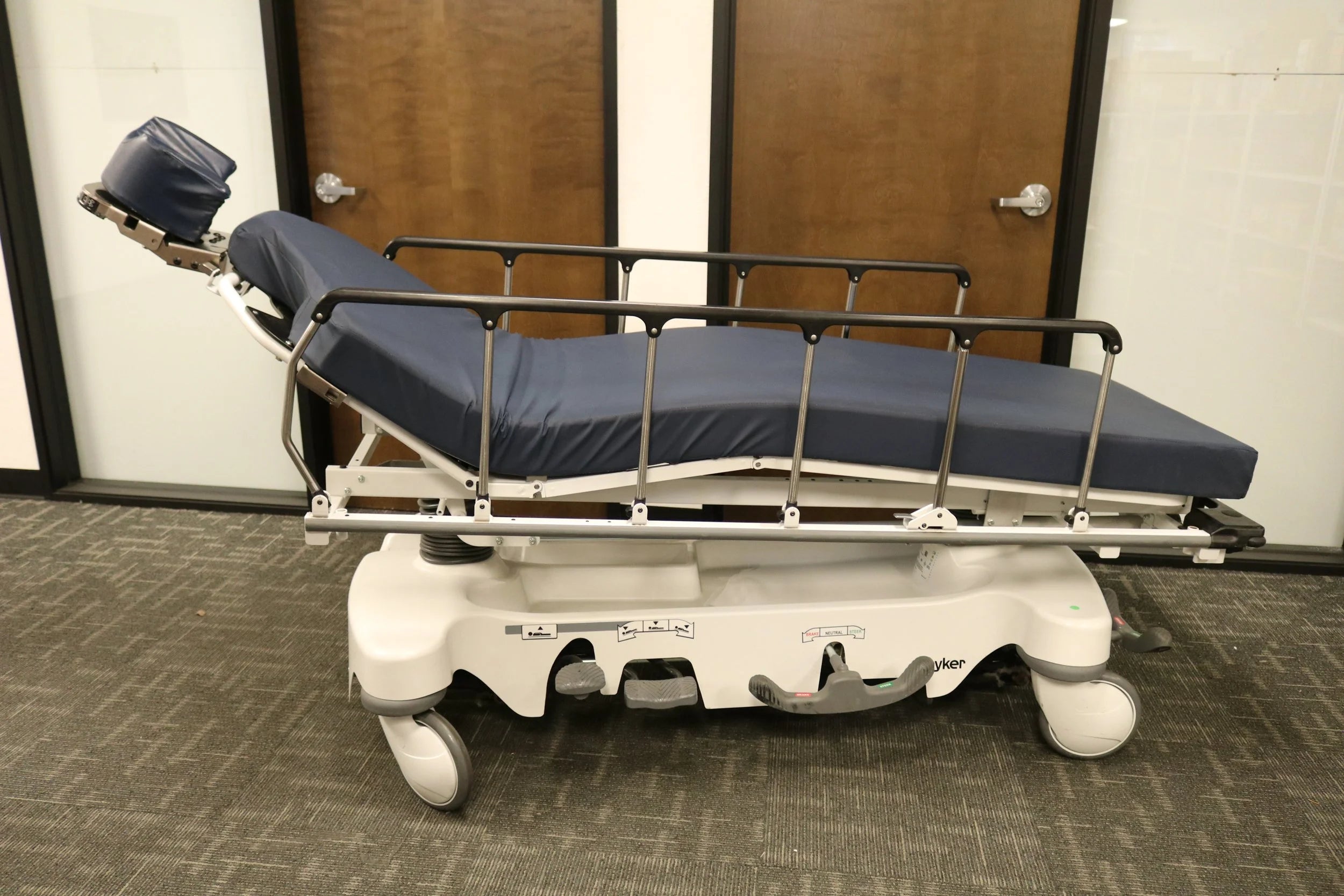 Stryker | 1089 | Eye Surgery Stretcher – Medical Supply Fulfillment Center
